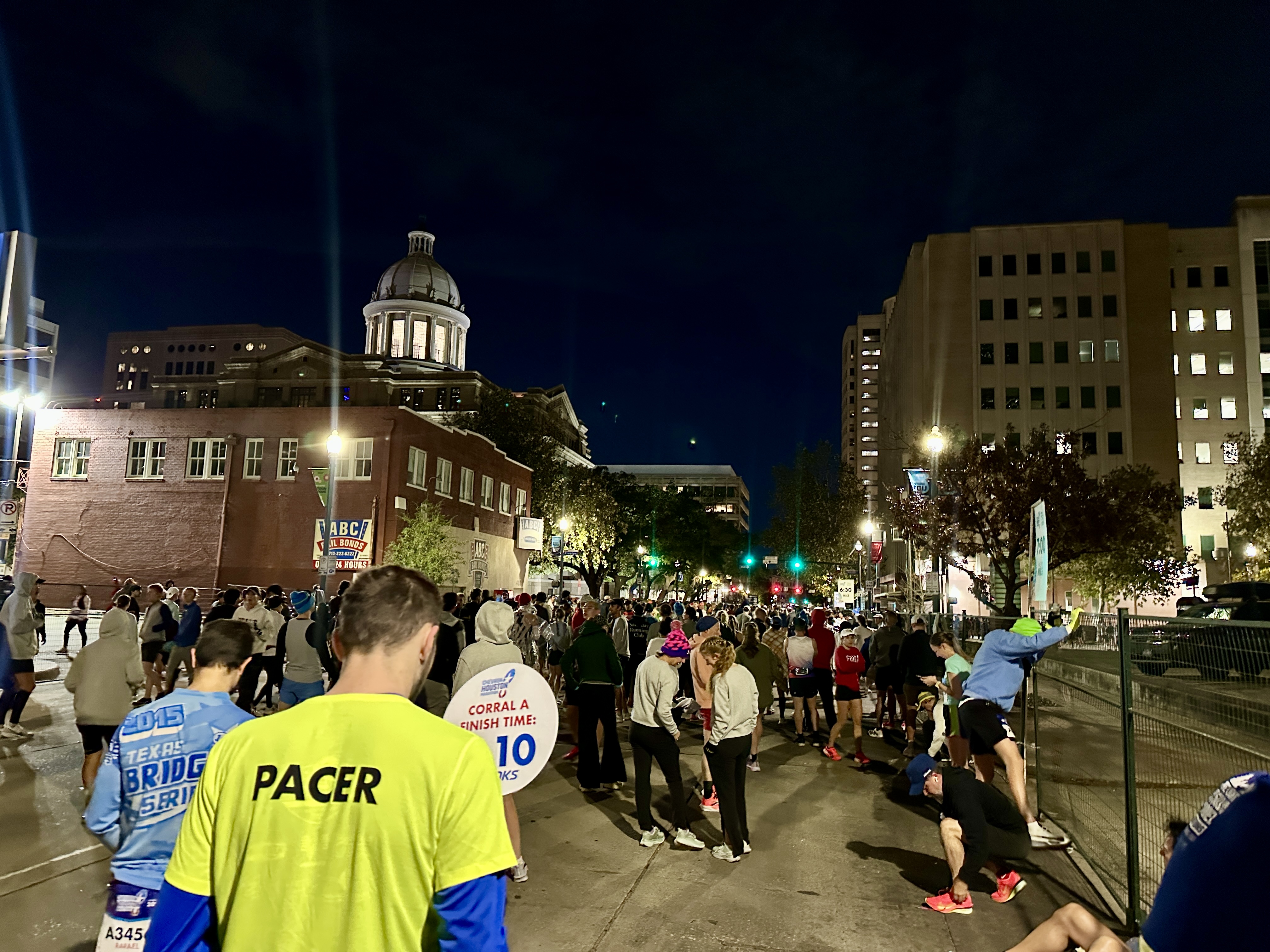 HOUSTON MARATHON 2026 RACE RECAP – The Cheshire Runner.